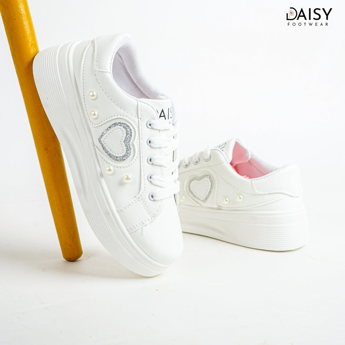Pearl White – Daisyfootwear