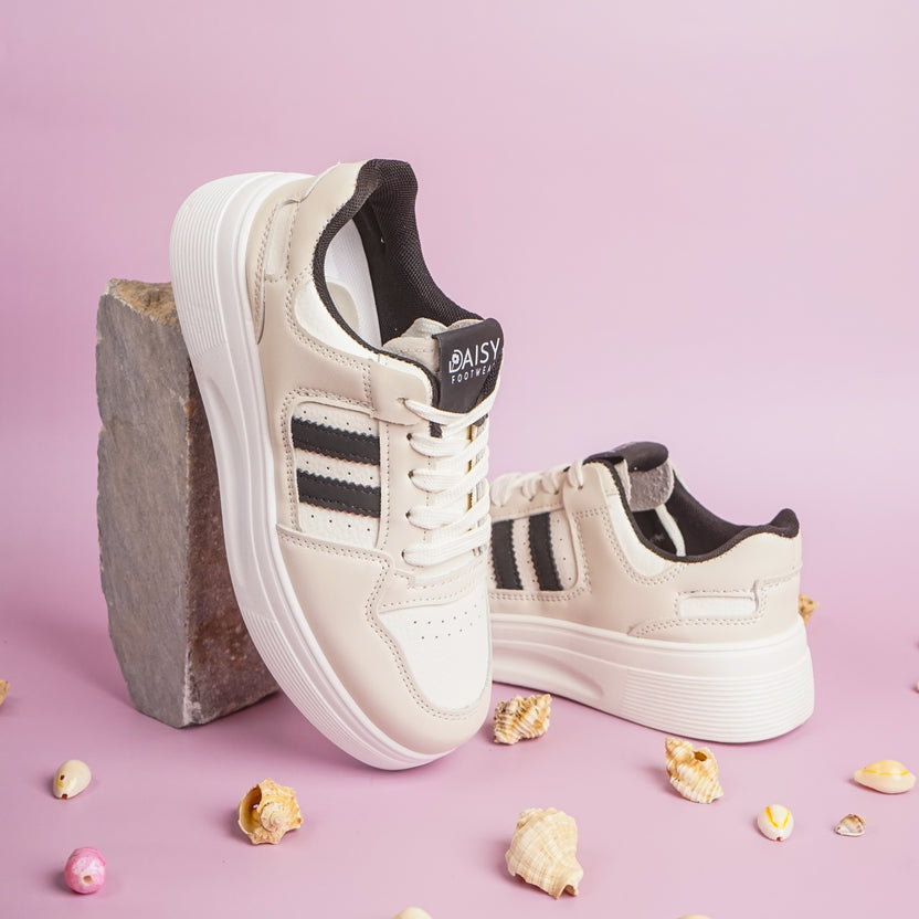 Young Black – Daisyfootwear